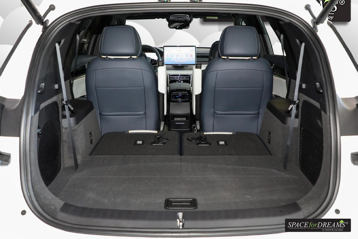 Schlafen im BYD Tang | space4dreams.de