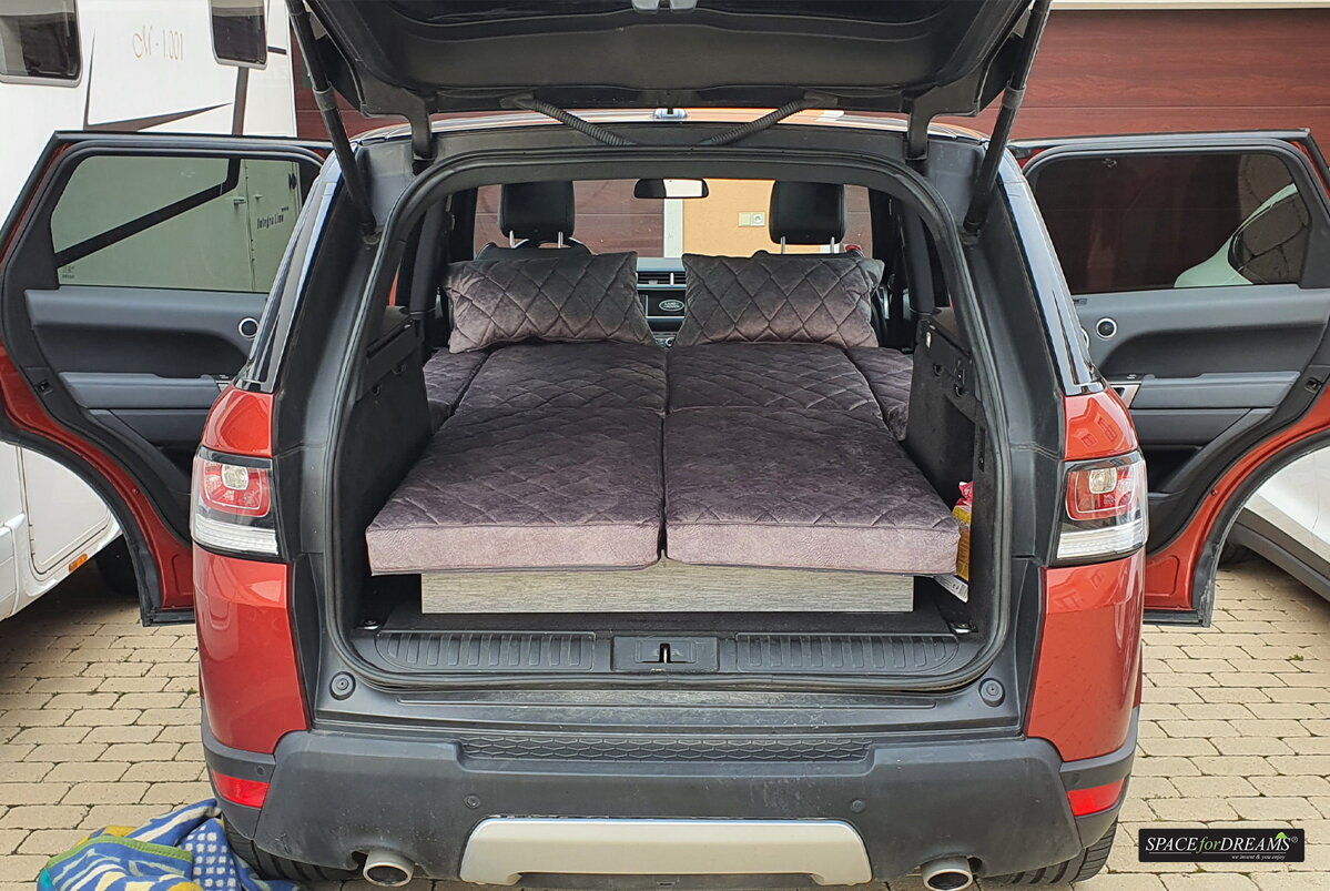 Klappmatratze SPACEBED® im Range Rover 4. | space4dreams.de